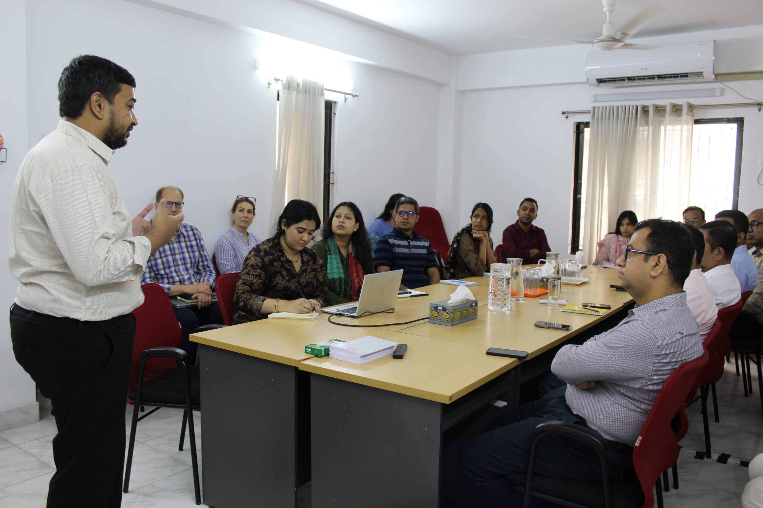 ETI Bangladesh Hosts Consultation Workshop with JETI Brands on “Just and Inclusive Renewable ...